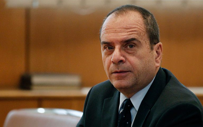 "Χειροκροτούσαν όρθιοι τον Χρήστο Ράμμο στην εκδήλωση Μένουμε Ευρώπη ...