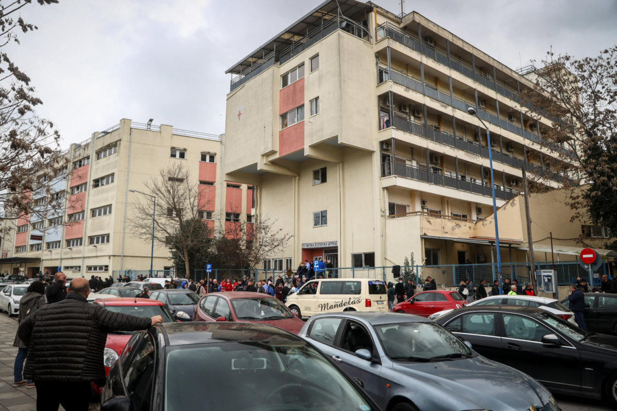 Τέμπη: Πρώτα σημάδια βελτίωσης για τον Γεράσιμο από το πρώτο βαγόνι - Η ...